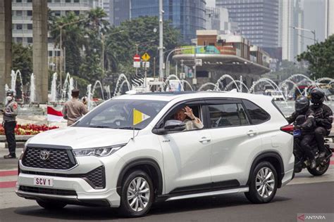 Inova Zenix Kendaraan Yang Dipakai Paus Fransiskus Di Indonesia