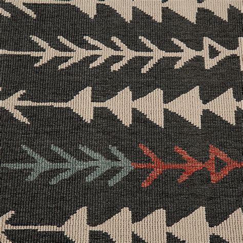 Blackwood Black Ivory Beige Black Outdoor Rugs Rooms To Go