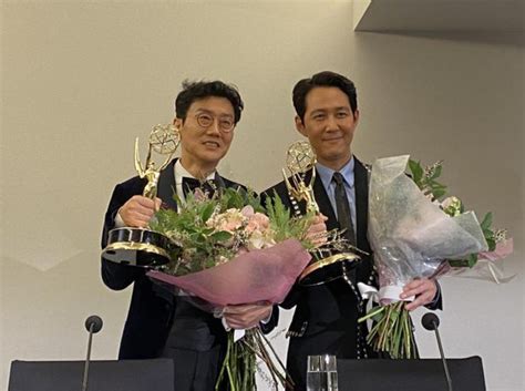 문체부 오징어게임 이정재·황동혁 감독에 문화훈장 수여 추진 네이트 연예