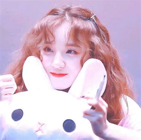 宋雨琦yuqi 闺头 抱图 采集随手关注谢谢 花瓣id：jennifer 苏妤南