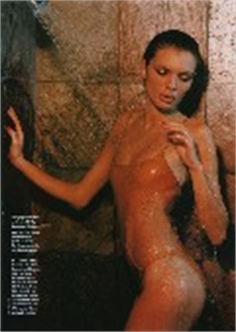 Has Esther Cañadas ever been nude