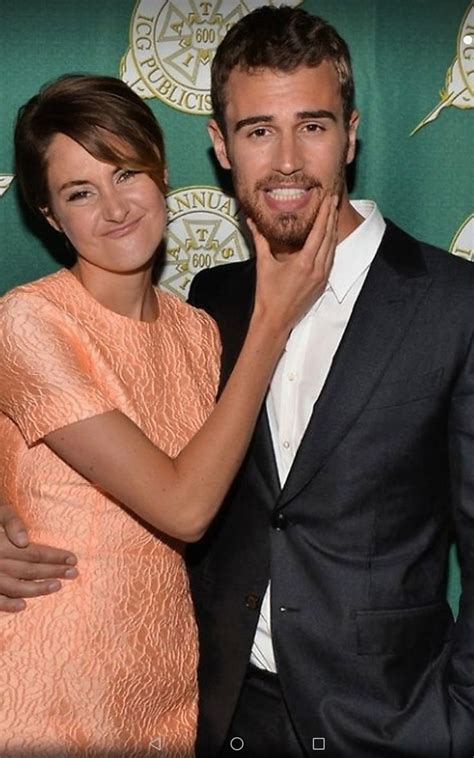 Pin By Zana Zana On Theo James Theo James Divergent Book Couple Photos