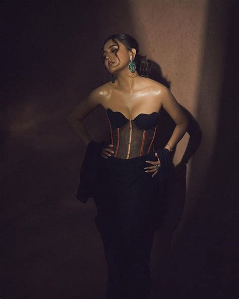Tejasswi Prakash R Indiancelebscenes
