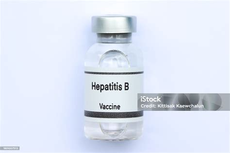바이알에 담긴 B 형 간염 백신 예방 접종 및 감염 치료 0명에 대한 스톡 사진 및 기타 이미지 0명 B형간염 간염