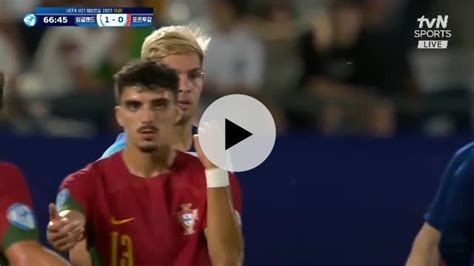 U21 잉글랜드v포르투갈 에밀 스미스 로우가 교체투입됩니다 유머움짤이슈 에펨코리아