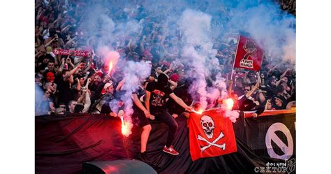 Сектор Г се завръща на стадиона