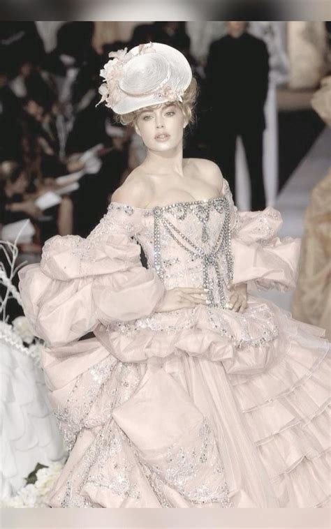 Coquette Runway Looks In 2023 Glamour Dress Runway Fashion Runway