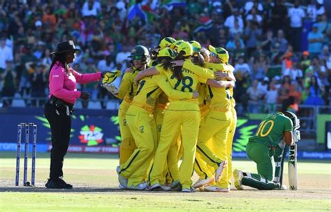 Australia Lift Sixth Womens T20 Wc Title After Mooneys Heroics