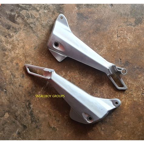 Honda Wave Wave Rear Footrest Bracket Set Shopee Malaysia