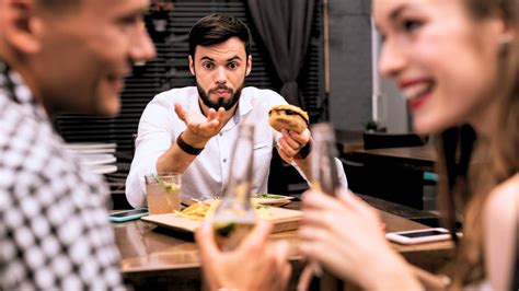 17 Tiny Signs You May Have Romantic Feelings For A Platonic Friend