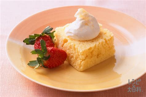 簡単レンジ・シフォンケーキのレシピ・作り方｜レシピ大百科（レシピ・料理）｜【味の素パーク】 生クリームやいちごを使った料理