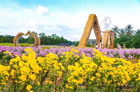 สีสันโคราช สีสันสวนดอกไม้ในเทพนิยาย ลมหนาวพัดมาแล้ว