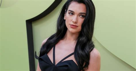 Dua Lipa En Culotte Et Robe Transparente La Chanteuse Fait Une