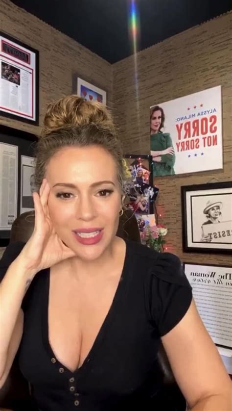Alyssa Milano Loves Showing Off Her Huge Tits On Ig Live R