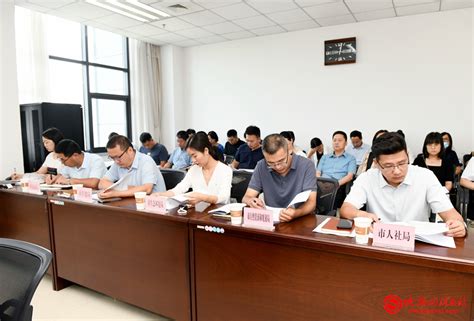 以督察促落实 以落实见成效 渭南市召开“一规划两纲要”贯彻落实暨“八五”普法中期督察评估工作动员培训会（组图） 政法要闻 渭南政法网
