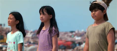 Review Surga Di Bawah Langit
