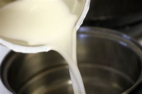 Basic Flour Glue How To Make A Glue Adhesives How To By B Z