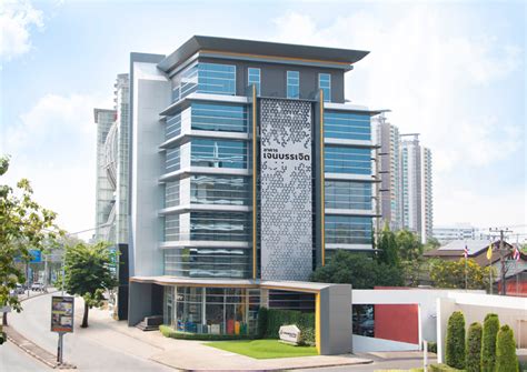 Showroom เจนบรรเจิด Jenbunjerd ผู้นำด้านการผลิต จัดจำหน่าย และส่งออกอุปกรณ์จัดเก็บยกย้ายที่มี