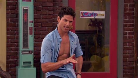 Auscaps Daniel Booko Shirtless In Icarly 4 07 Ihire An Idiot