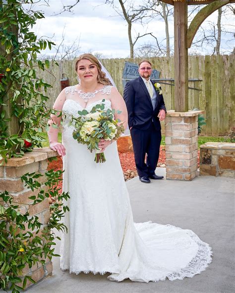 Lena Stephen Small Outdoor Weddings Near League City TX County