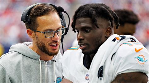 Tyreek Hill Lifts The Lid On Rare Mike Mcdaniels Outburst After Miami