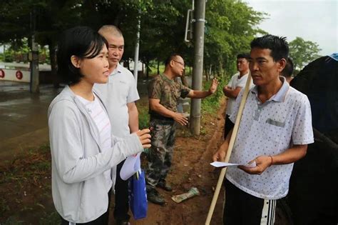 【防御台风“暹芭”】昌江：农技专家深入田间地头指导农户应对台风天气香蕉十月田镇农业