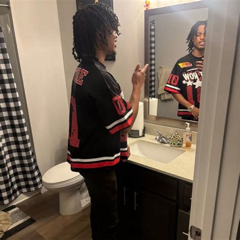 Dere Go Malc Yung Malc • Threads Say More