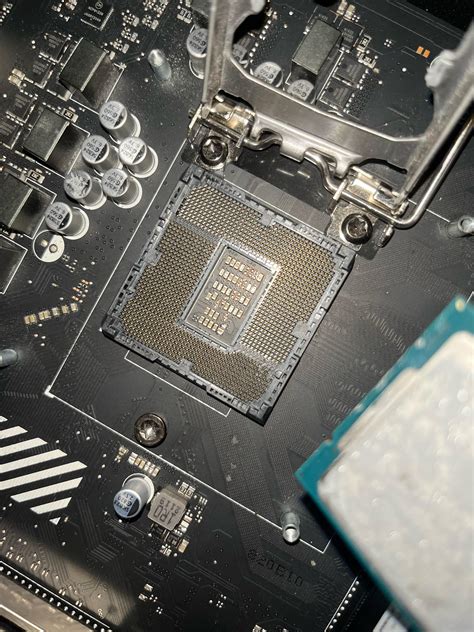 pc suddenly stops working after trying to put in new ram and a new fan