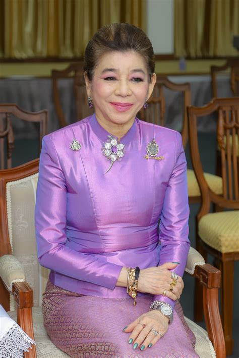 หม่อมราชวงศ์มาลินี จักรพันธุ์ วัดธาตุทอง พระอารามหลวง