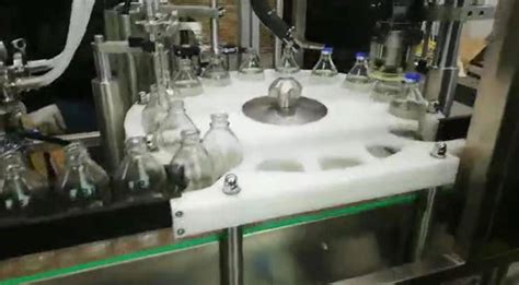 湖南汇一制药机械有限公司 玻璃瓶大输液联动生产线 塑料瓶大输液自动生产线 灌装抽真空充氮压塞一体设备 口服液瓶洗烘灌轧联动生产线 直线式连续