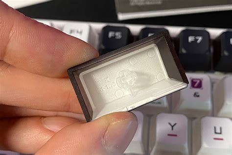 Asus Rog Azoth X Review Space Inspired Design And Oled Display Root Nation Com