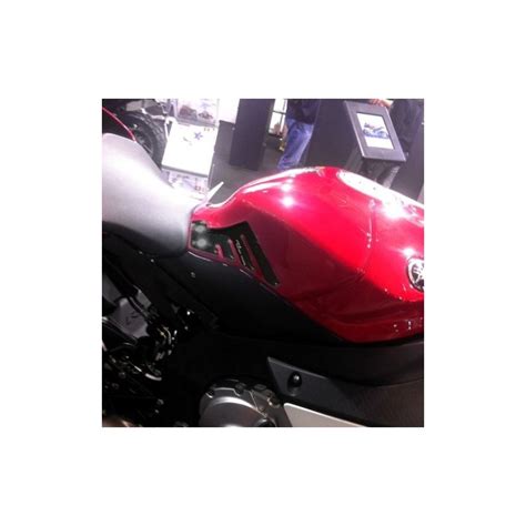 ADESIVI 3D PROTEZIONI LATERALI SERBATOIO TAPPO YAMAHA R1 2015 2024