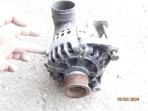 Bmw Serija 5 E39 525i Alternator Original 80e