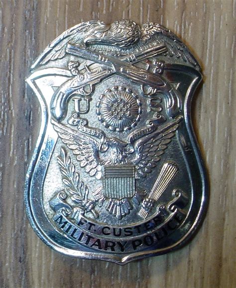 Sold Vintage Us Army Ft Custer Military Police Badge Item 2868