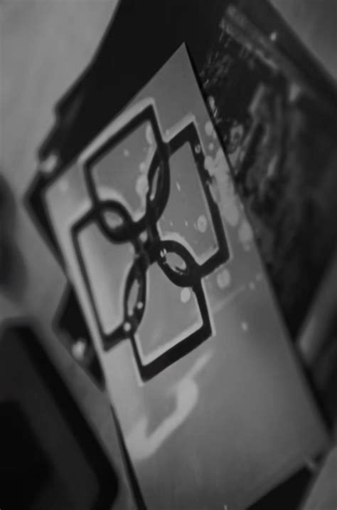 Ameri Duki Logo Fotografía Graphic Poster Portrait Photography Cover Photos