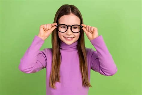 Imágenes De Chica Con Lentes Fotos De Chica Con Lentes Sin Royalties