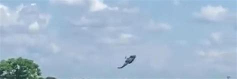 En Colombia Helicóptero Militar Pierde Control Y Cae Al Abismo