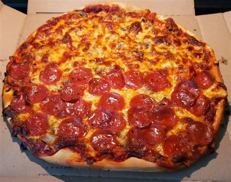Pepperoni Sausage Mushroom Pizza Baked Well Done Rpizza