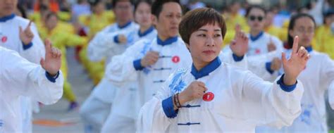 八段锦口诀 学习八段锦好处 知秀网