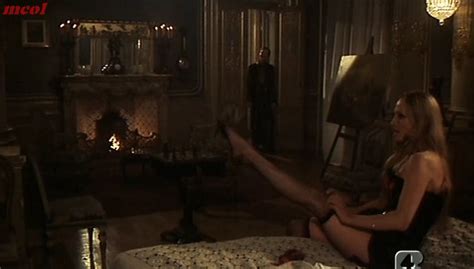 Naked Carmen Scarpitta In Frou Frou Del Tabarin