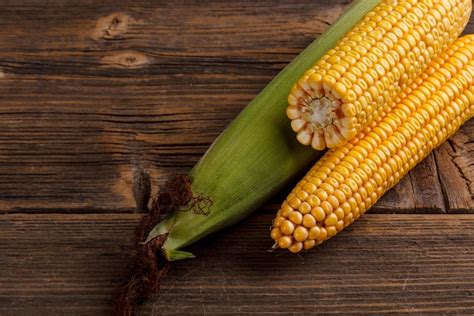 Premium Photo Fresh Corn Cobs