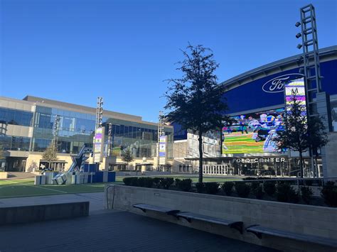 The Star In Frisco Reviewsopen Hoursphoto Spotsthings To Do