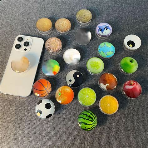 2023 New Cute Crystal Funny Phone Holders Popping Sockets Finger Grip