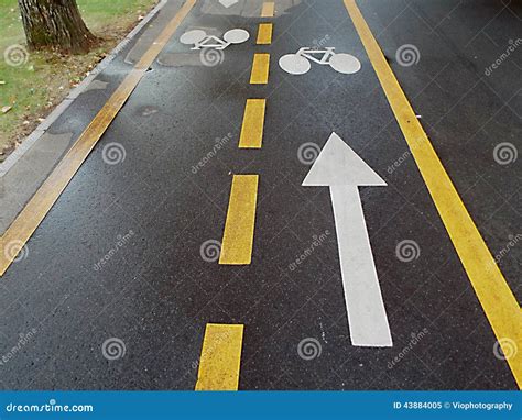 Bike And Arrow Stock Image Image Of Sign Symbol Street 43884005