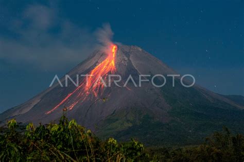 Aktivitas Gunung Merapi Antara Foto