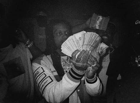 Pin By Kiki On Star Lil Durk Lil Durk Smoking Lil Durk Black And White