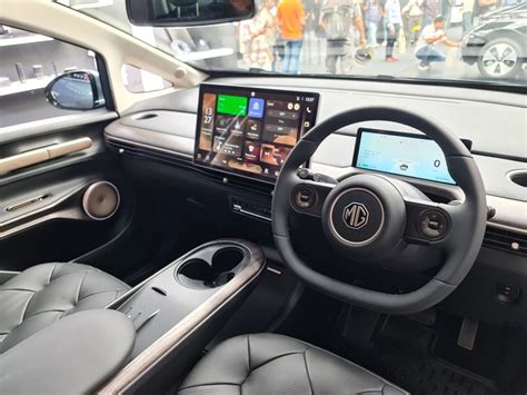 Mg Windsor Ev Heres What Colour You Can Get With Each Variant Zigwheels