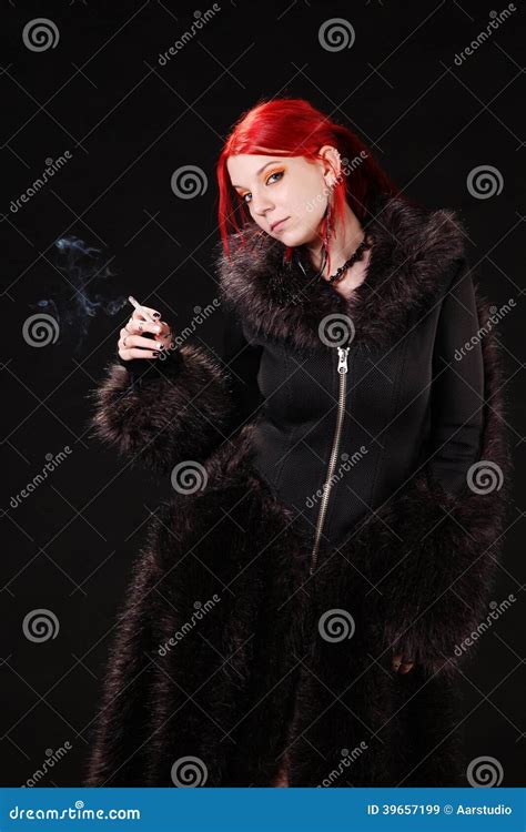 Sexy Frau Mit Einem Gewehr Stockbild Bild Von Gefahr 39657199
