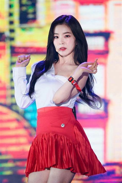 Pin On RED VELVET Red Velvet Irene Red Velvet Celebrities