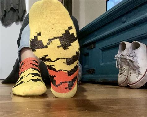 Trick Or Treat 🎃👻🍭smell My Feet 🧦🔥🤢🐽 Rthesockdrawer